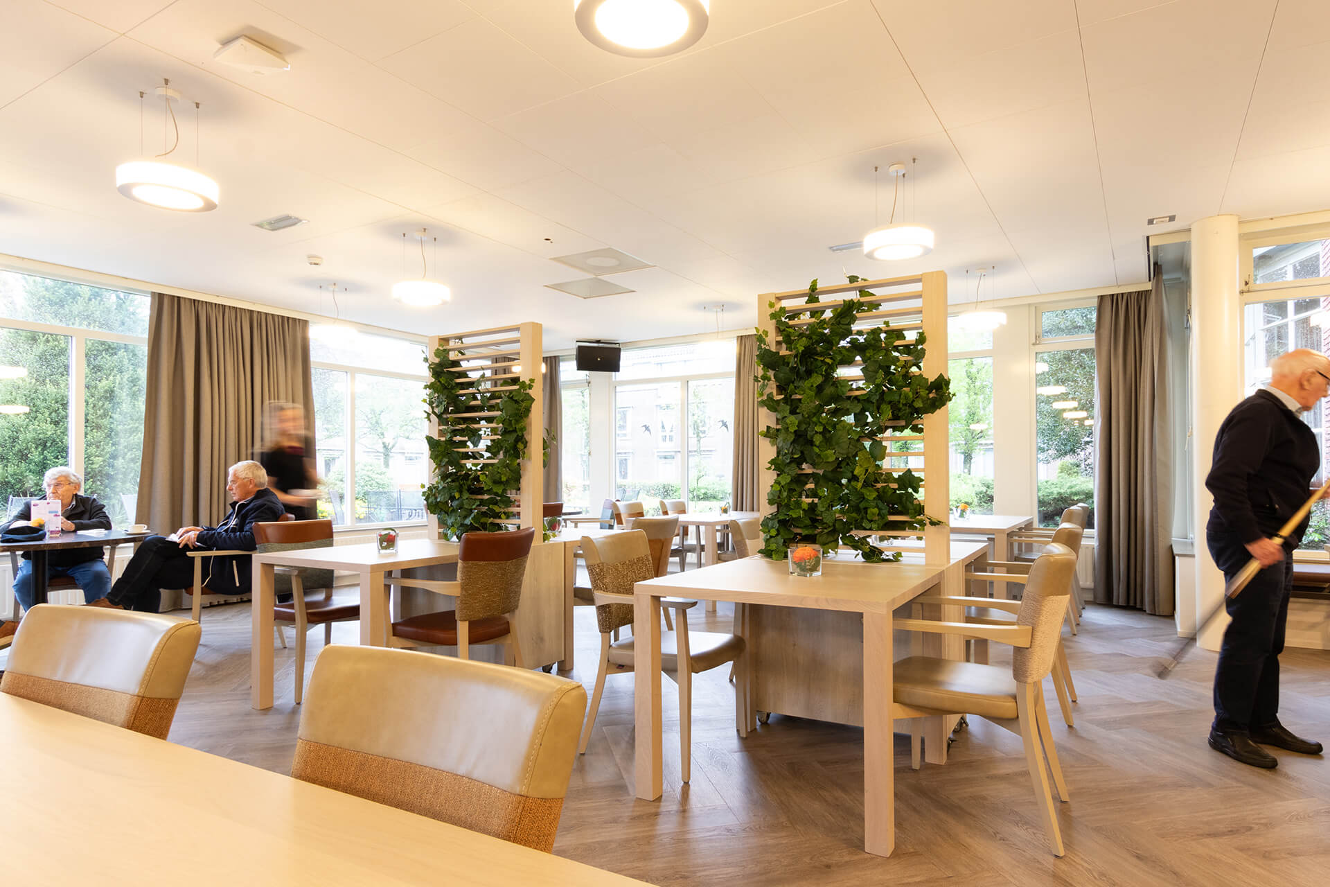 Care - Lensen Projectinrichters